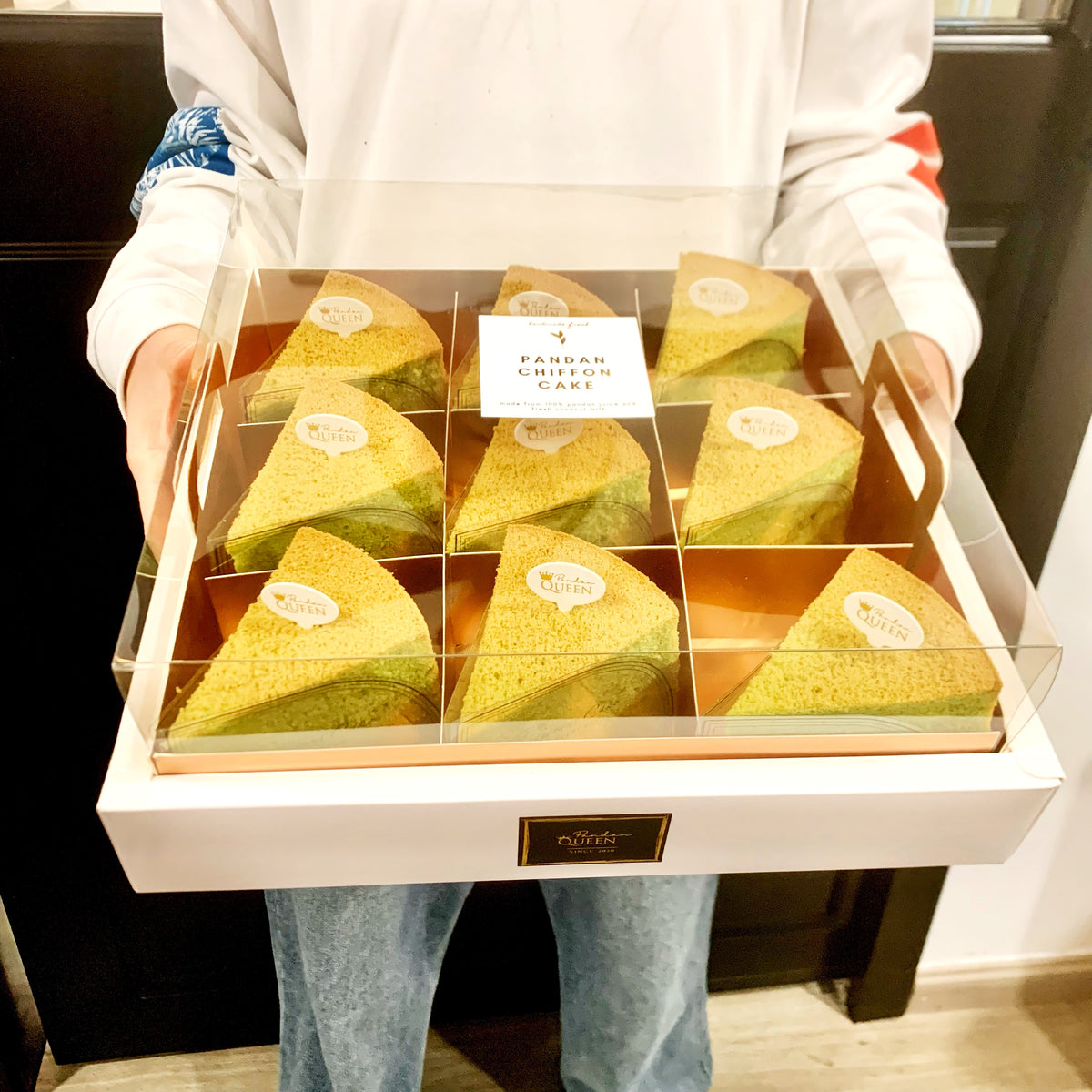 9 Piece Pandan Chiffon Deluxe Box 9件装班蘭戚風蛋糕至尊禮盒 – Pandan Queen ...